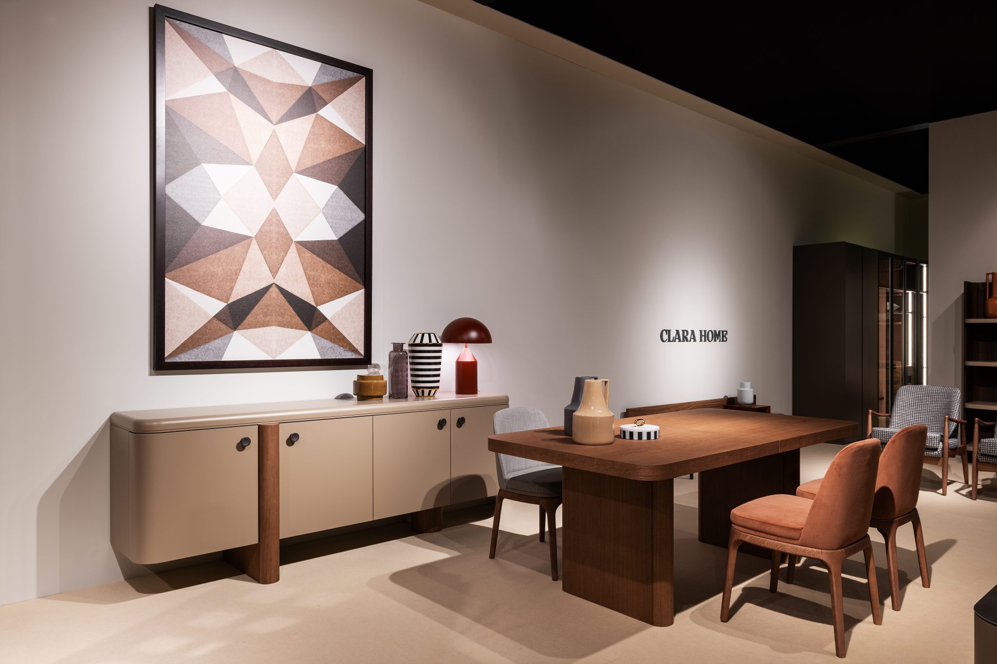 Clara Home, fusión de materiales para muebles con historia - Feria ...
